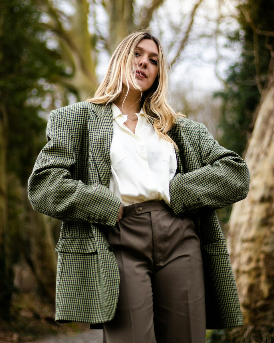 The Evolution of Fashion Trends Throughout the Decades – VYSN